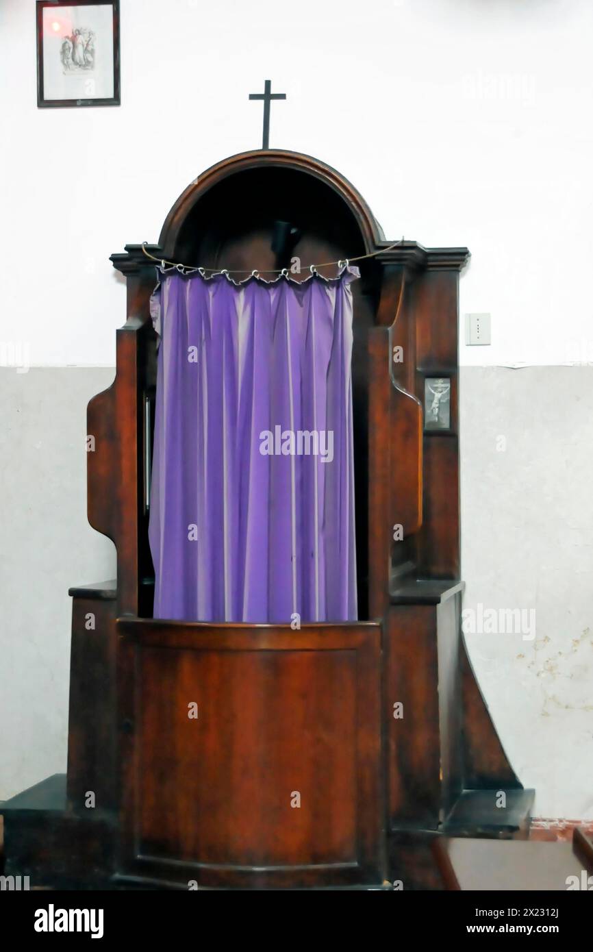 Confessional of a church hi-res stock photography and images - Alamy