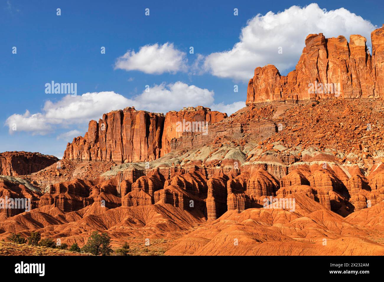 Waterpocket Fold rock formations, Capitol Reef National Park, Utah, USA ...