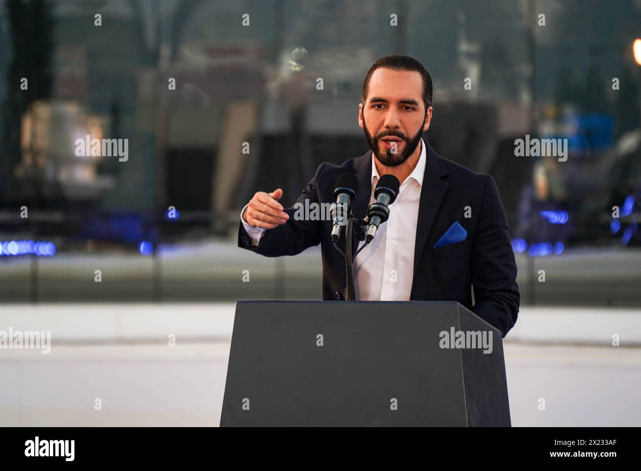 Google s el salvador office hi-res stock photography and images - Alamy