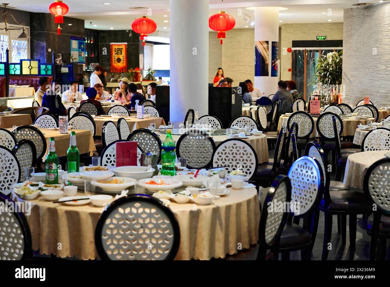 Dinner in a posh restaurant in Shanghai, China, Asia, Guests sitting at ...