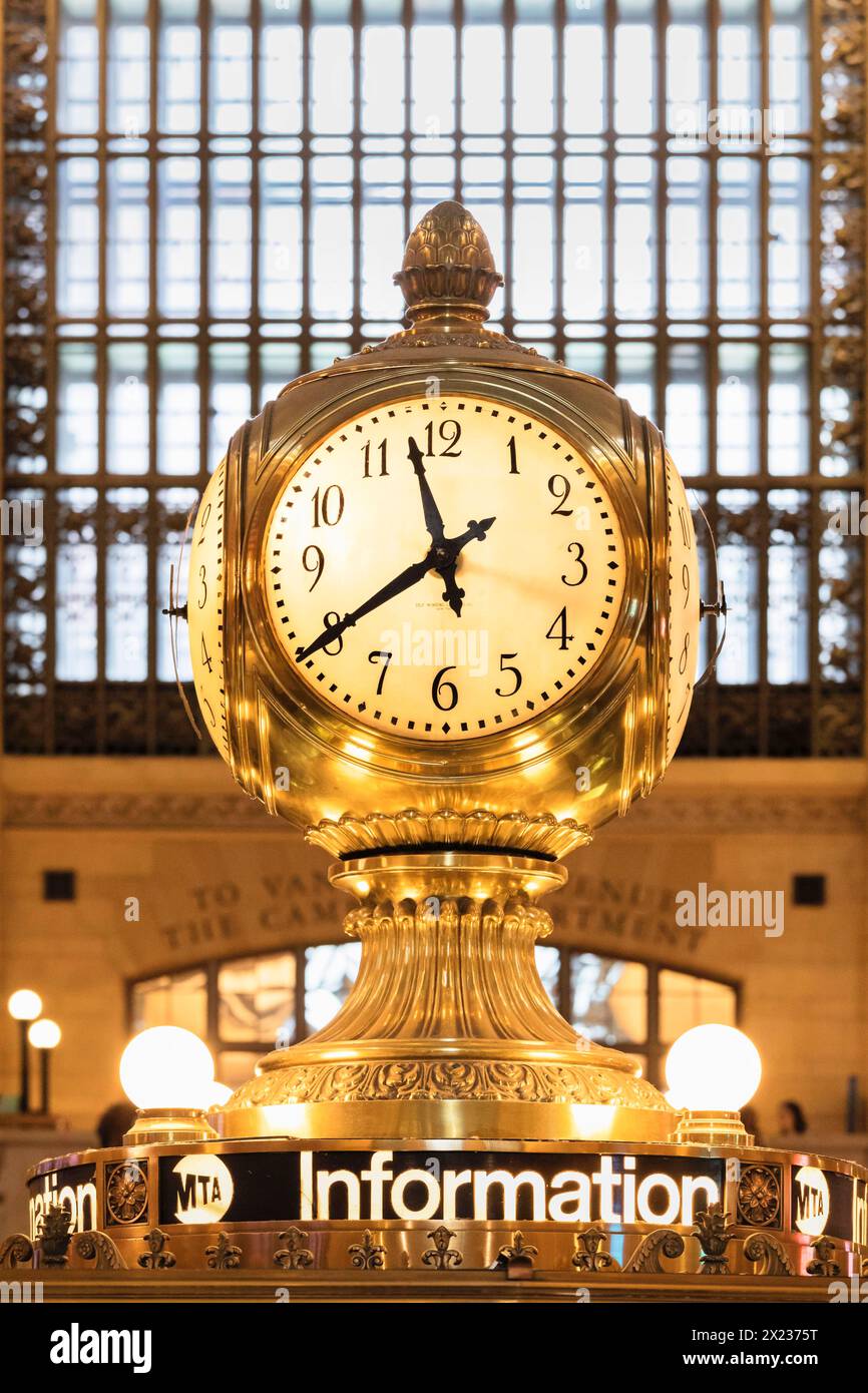 Bronze clock above the information desk, concourse of Grand Central ...