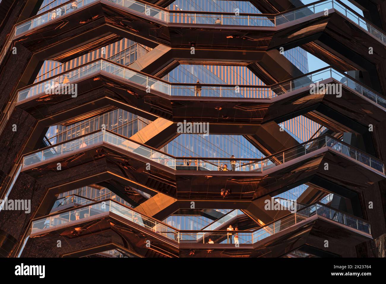 The Vessel, walk-in artwork by British designer Thomas Heatherwick ...