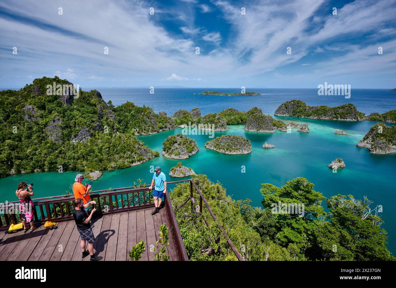 tourists at viewpoint Piaynemo with beautiful landscape of Fam Islands ...