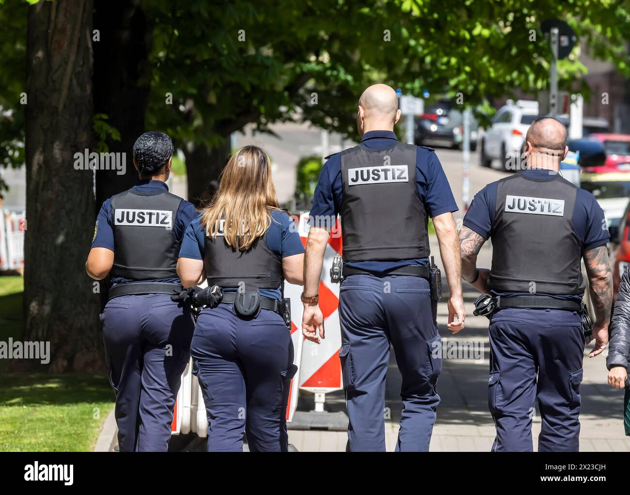 Justizmitarbeiter hi-res stock photography and images - Alamy