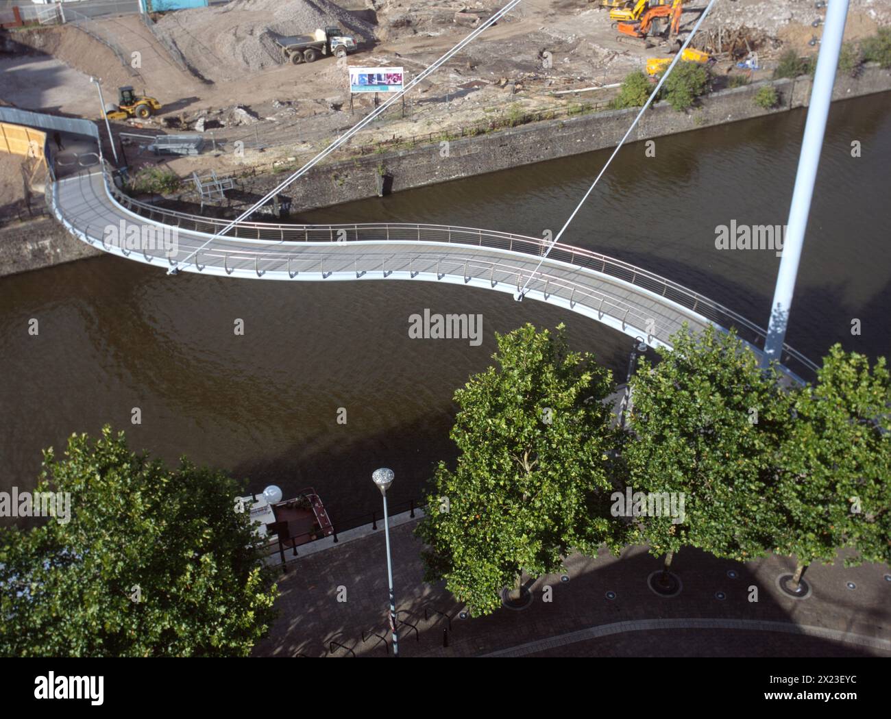 S-shaped Valentine Bridge, Temple Meads, Bristol, England, UK Stock ...