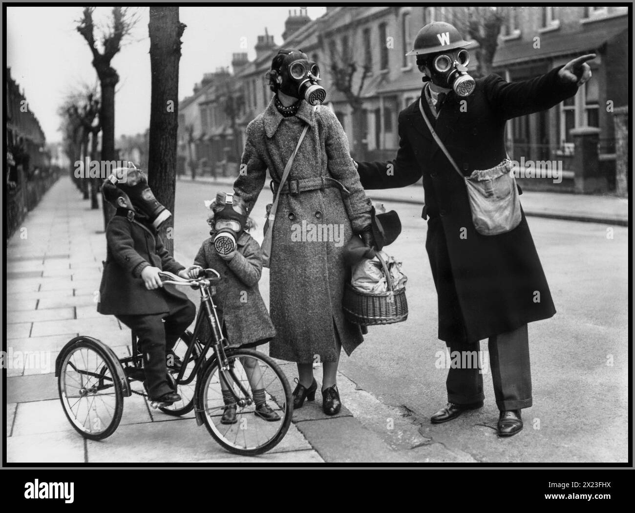 Ww2 street warden uk hi-res stock photography and images - Alamy