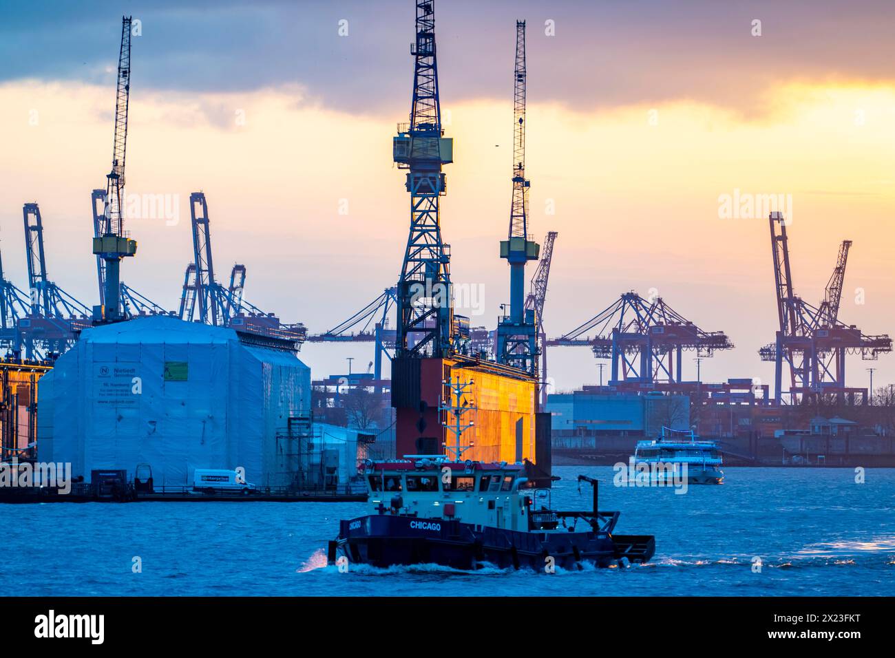 Port of Hamburg, view of the Blohm + Voss shipyard, Dock 11, in the ...
