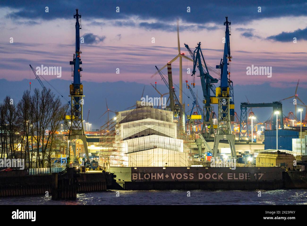 Port of Hamburg, view of the Blohm + Voss shipyard, Dock Elbe 17 ...