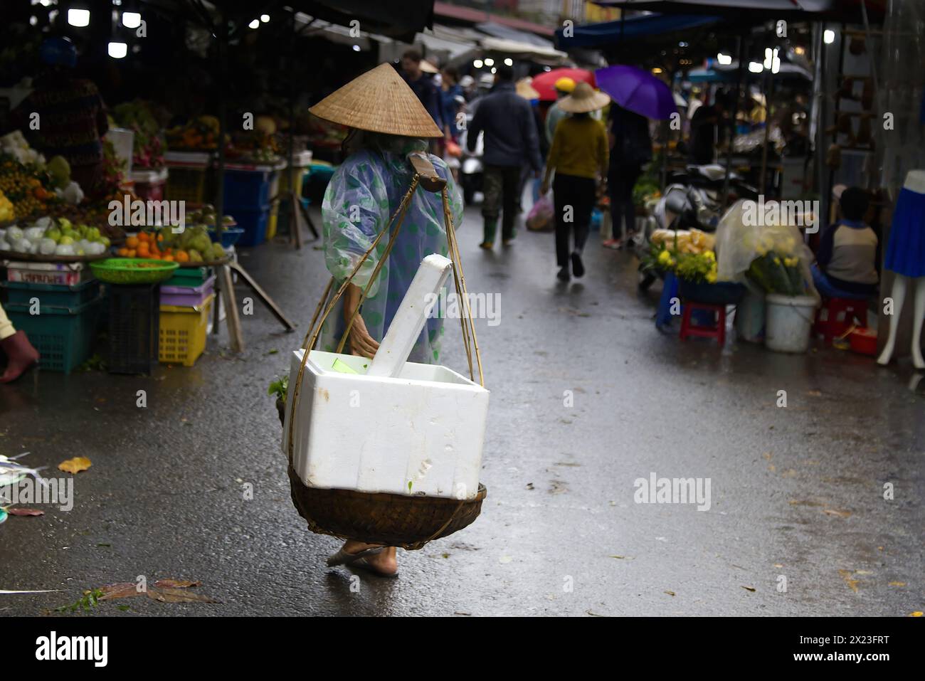 The lively market in Hoi An, Vietnam Stock Photo - Alamy