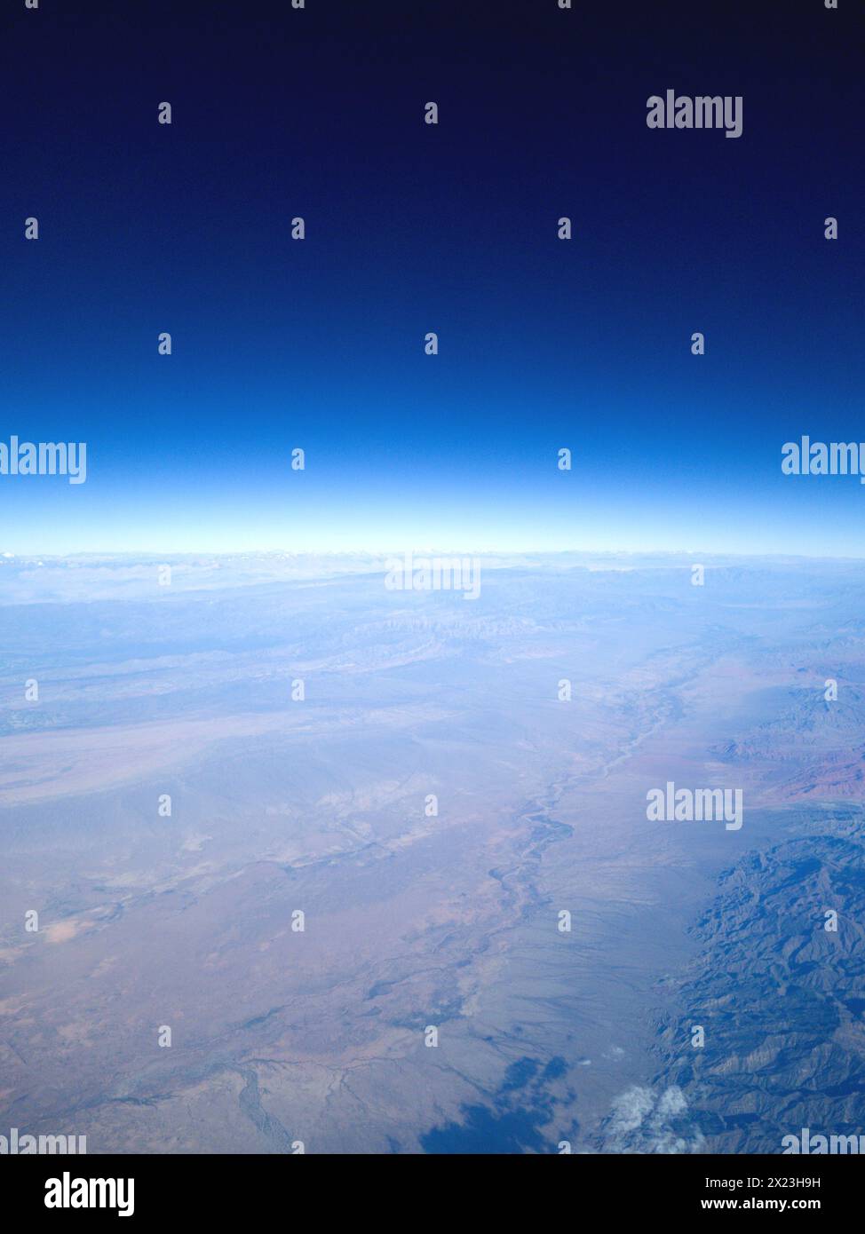 Commercial airplane from above hi-res stock photography and images - Alamy