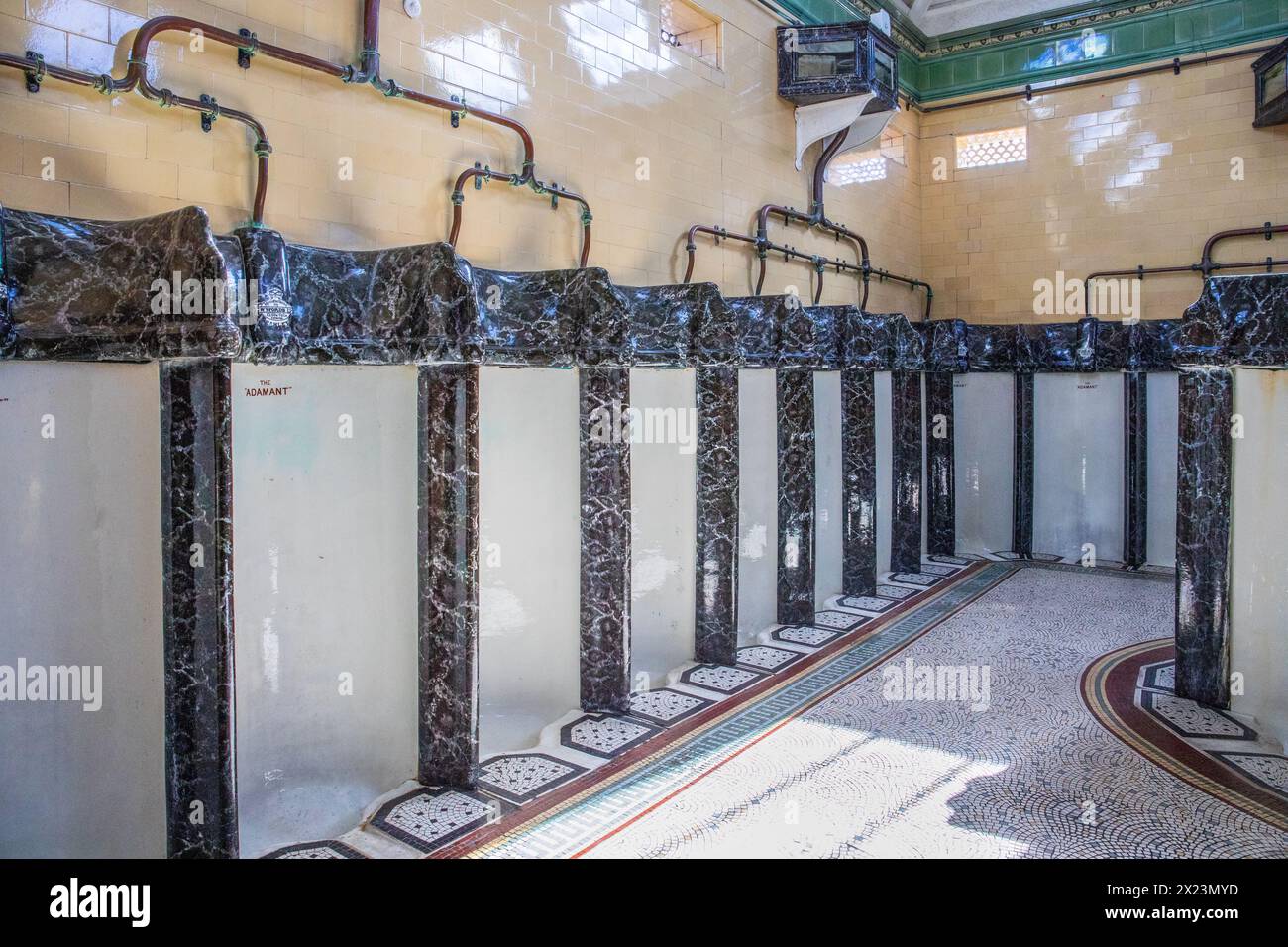 Victorian urinal hi-res stock photography and images - Alamy