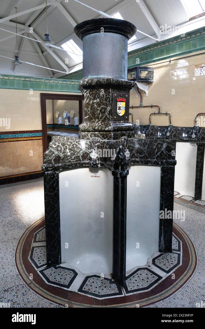 Victorian urinal hi-res stock photography and images - Alamy