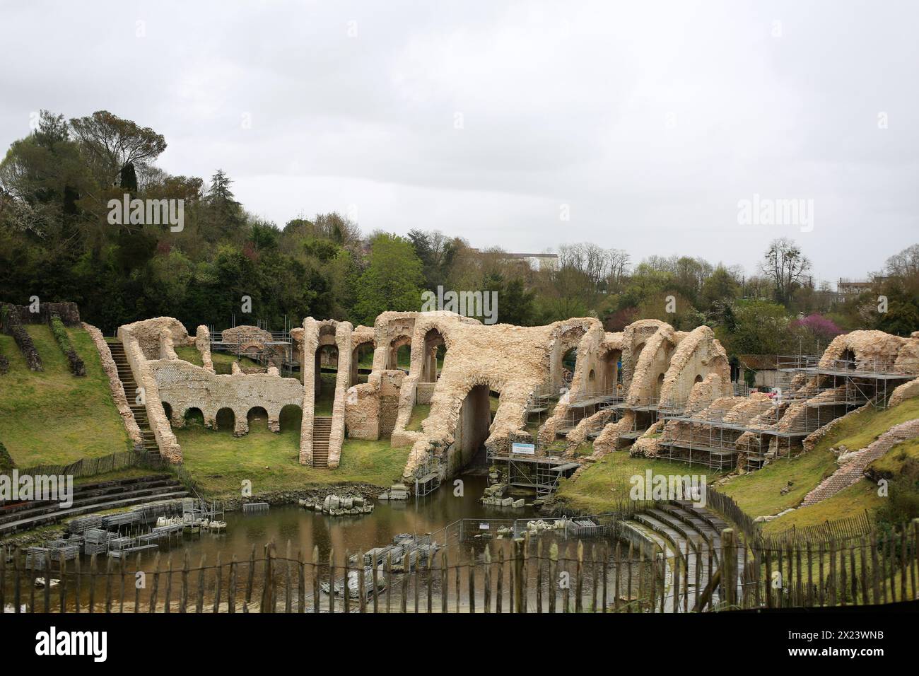 Gallo roman france saintes hi-res stock photography and images - Alamy