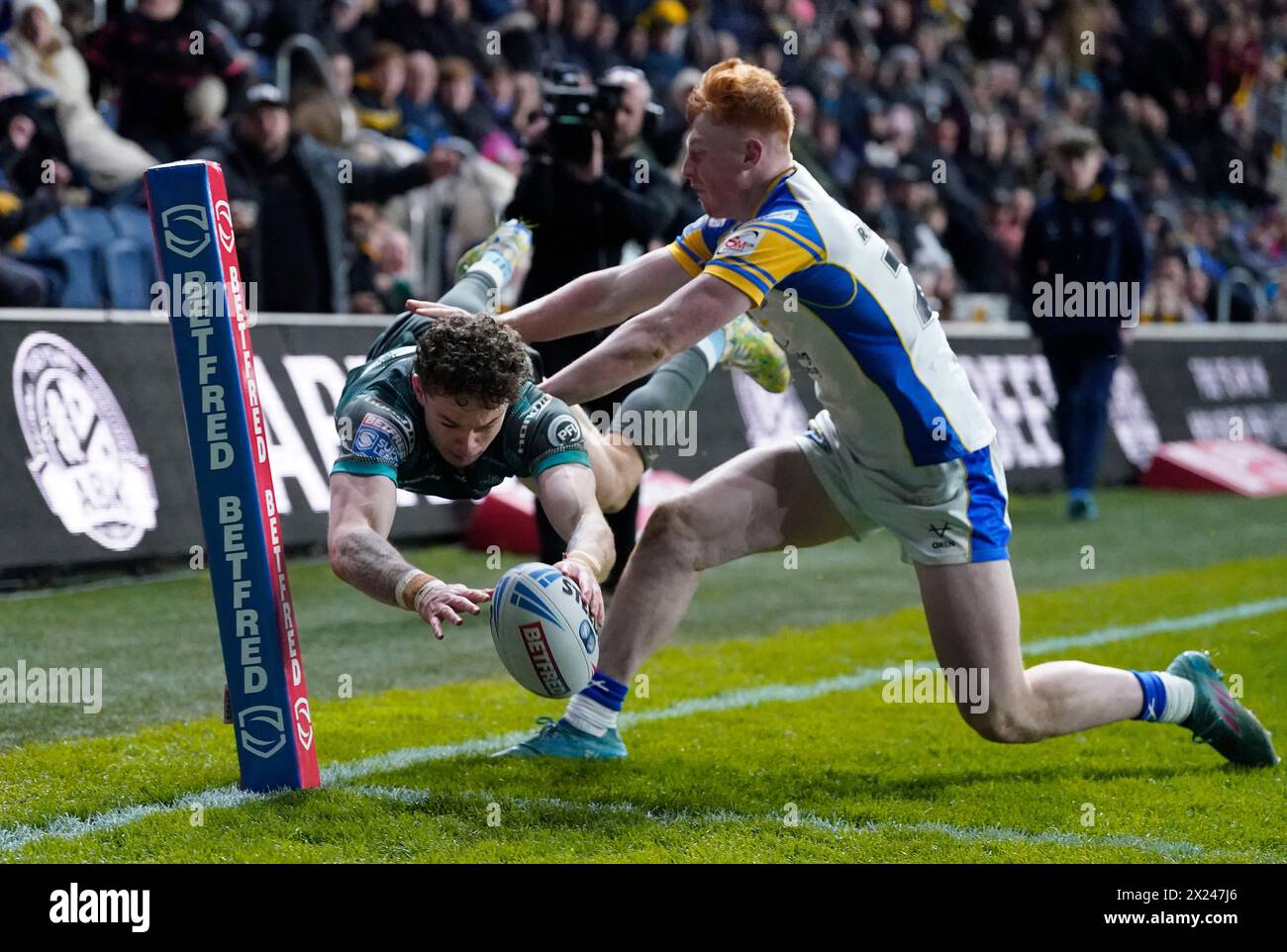 Huddersfield Giants' Elliot Wallis scores a try during the Betfred ...