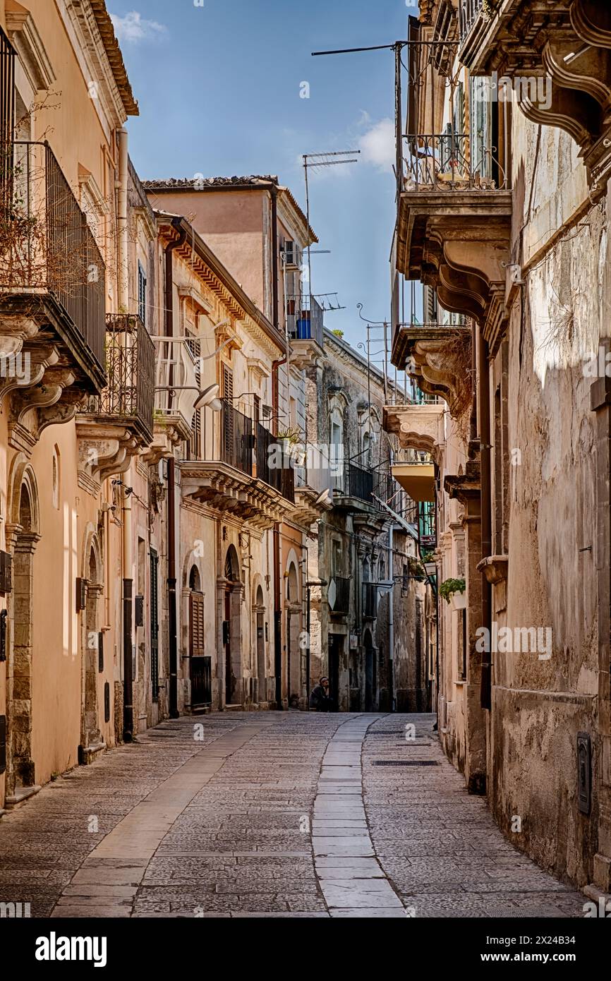 Shadow buildings hi-res stock photography and images - Alamy