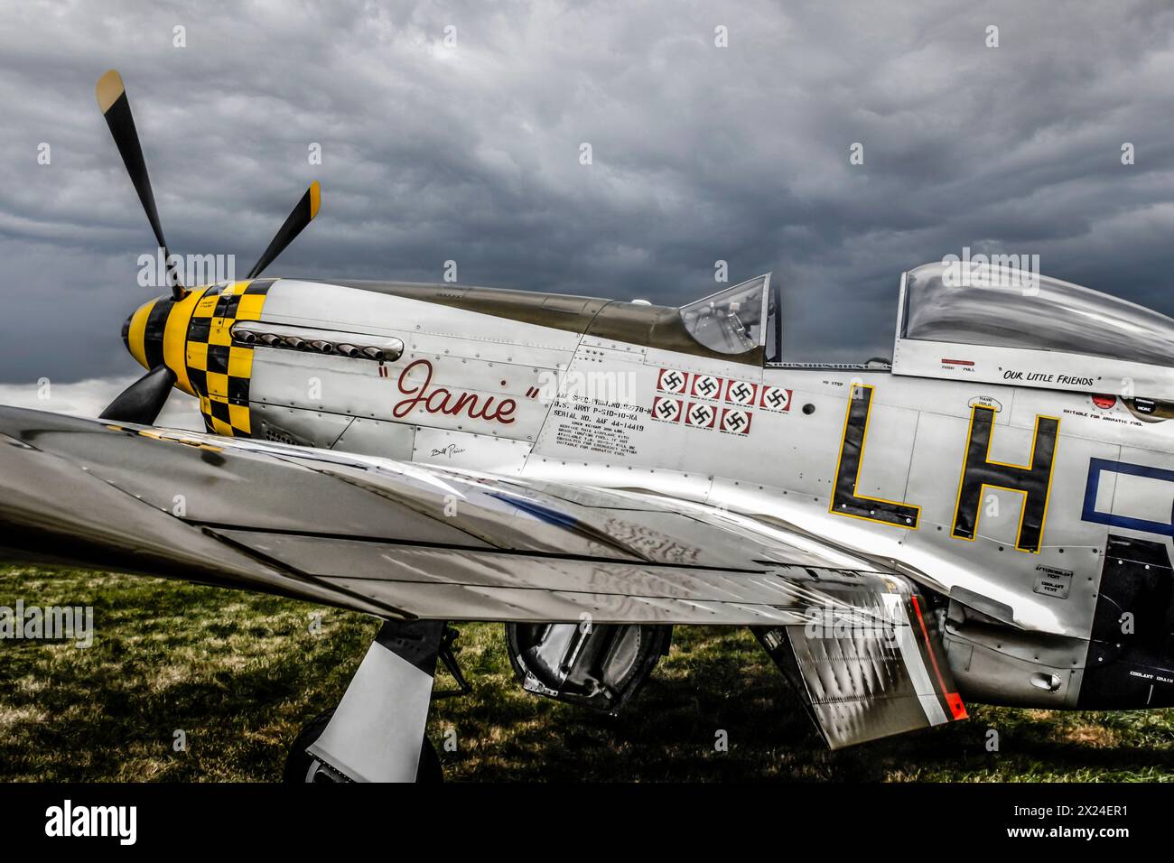 WW2 P-51 Mustang Stock Photo - Alamy
