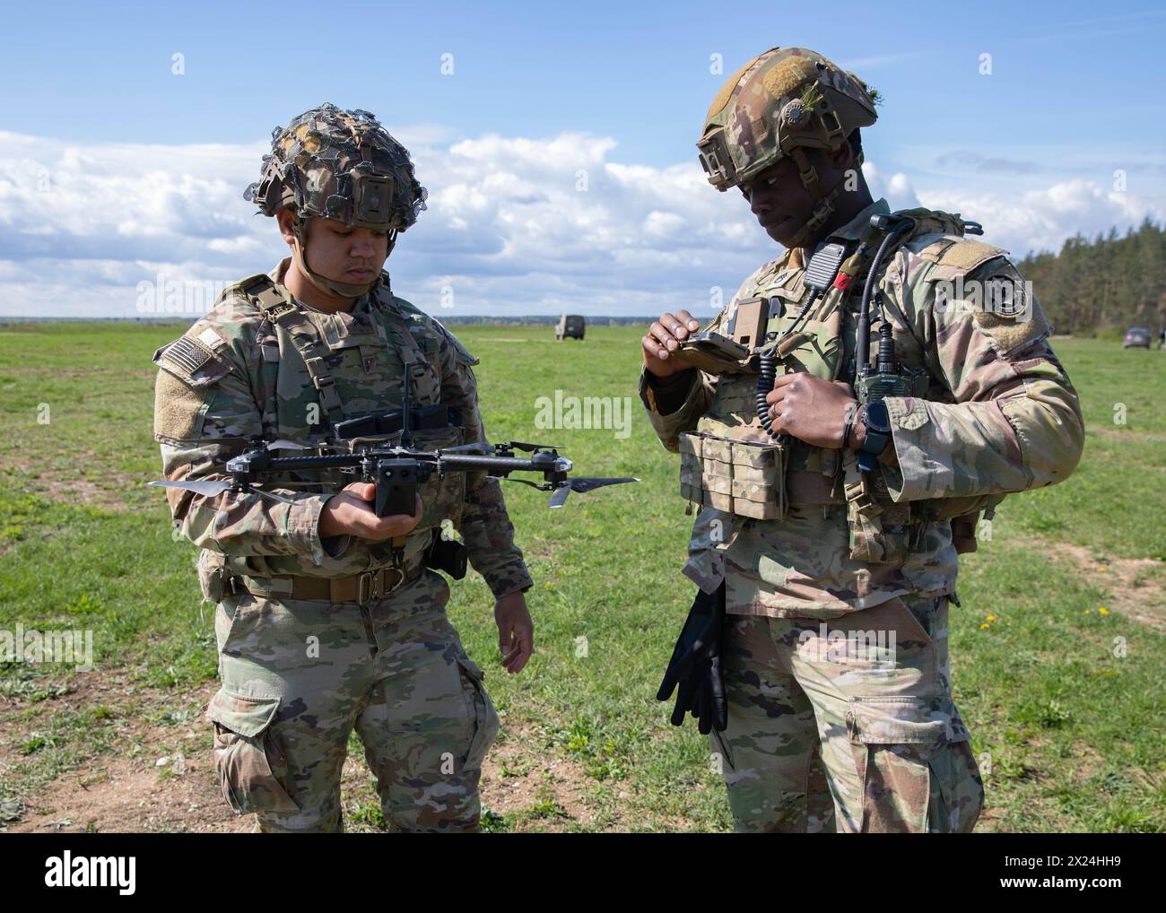 U.S. Soldiers assigned to the Multifunctional Reconnaissance Platoon, 1st Squadron, 2nd Cavalry ...