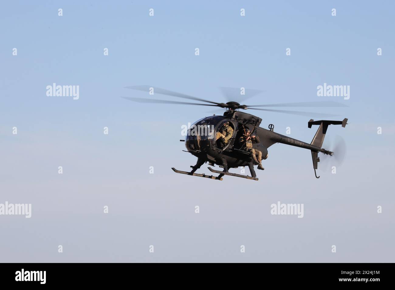 Green Berets assigned to 5th Special Forces Group (Airborne) conduct ...