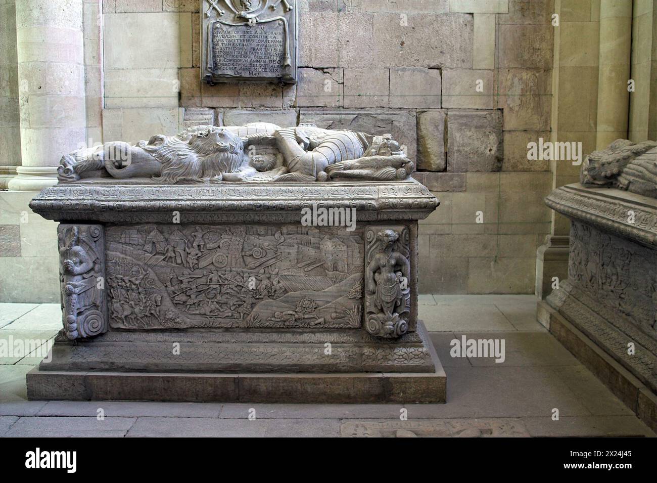 Tumba de talla hi-res stock photography and images - Alamy