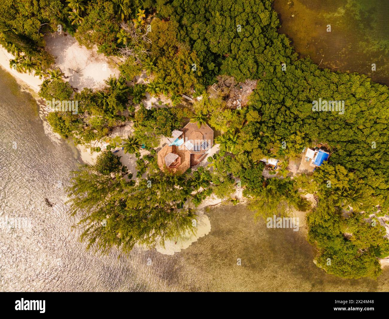Aerial photograph of the Lime Cay Resort, Roat‡n, Honduras Stock Photo ...