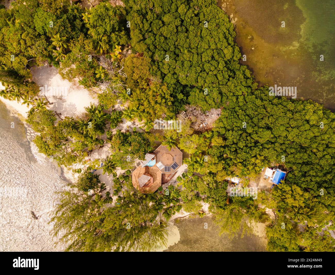 Aerial photograph of the Lime Cay Resort, Roat‡n, Honduras Stock Photo ...