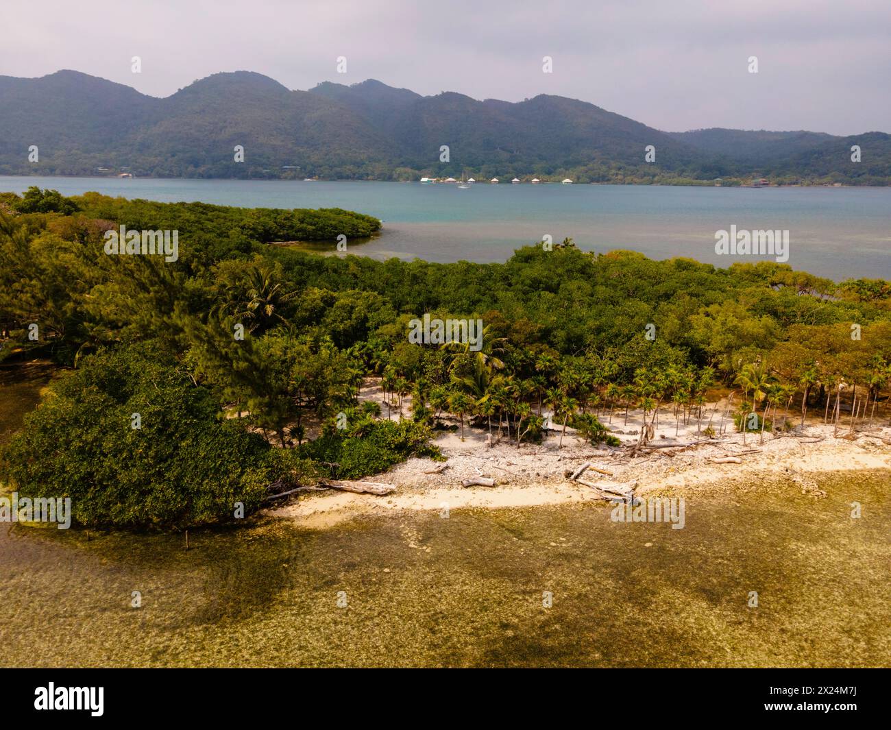 Aerial photograph of the Lime Cay Resort, Roat‡n, Honduras Stock Photo ...