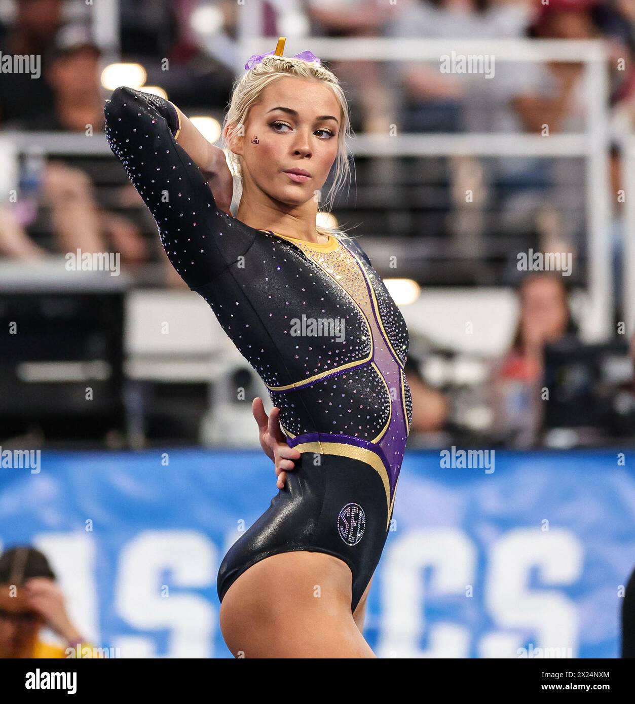 Fort Worth, TX, USA. 18th Apr, 2024. LSU's Olivia Dunne practices her ...