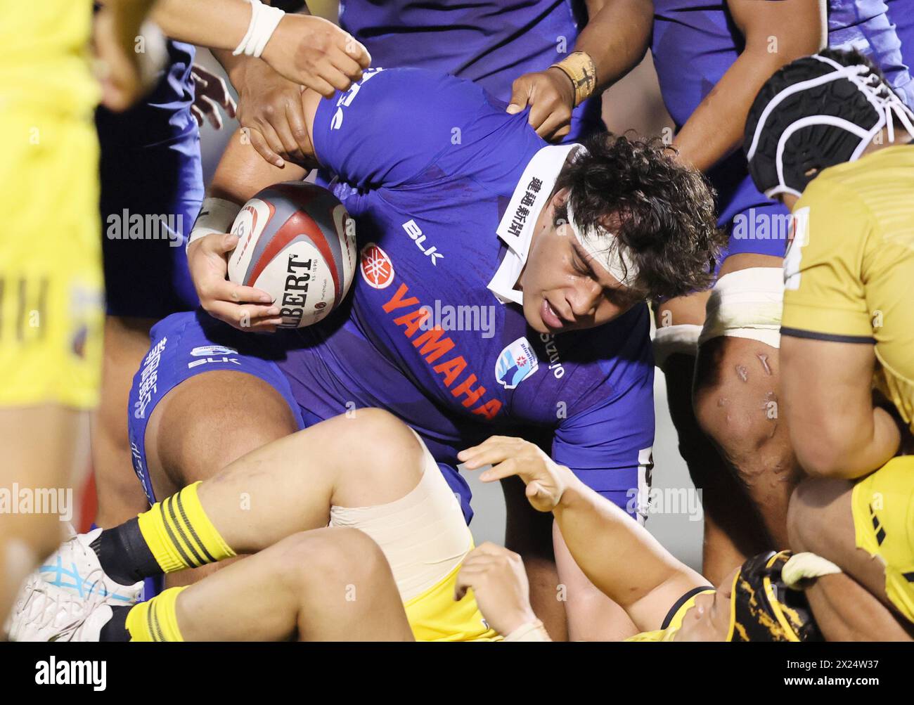 Tokyo, Japan. 19th Apr, 2024. Shizuoka BlueRevs scrum prop Sean Vete ...
