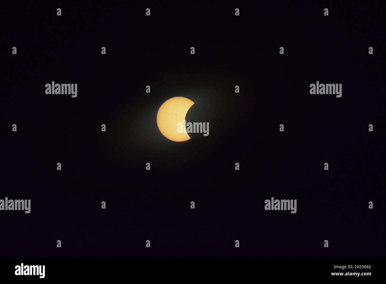 April 8 2024 great american total solar eclipse hi-res stock ...