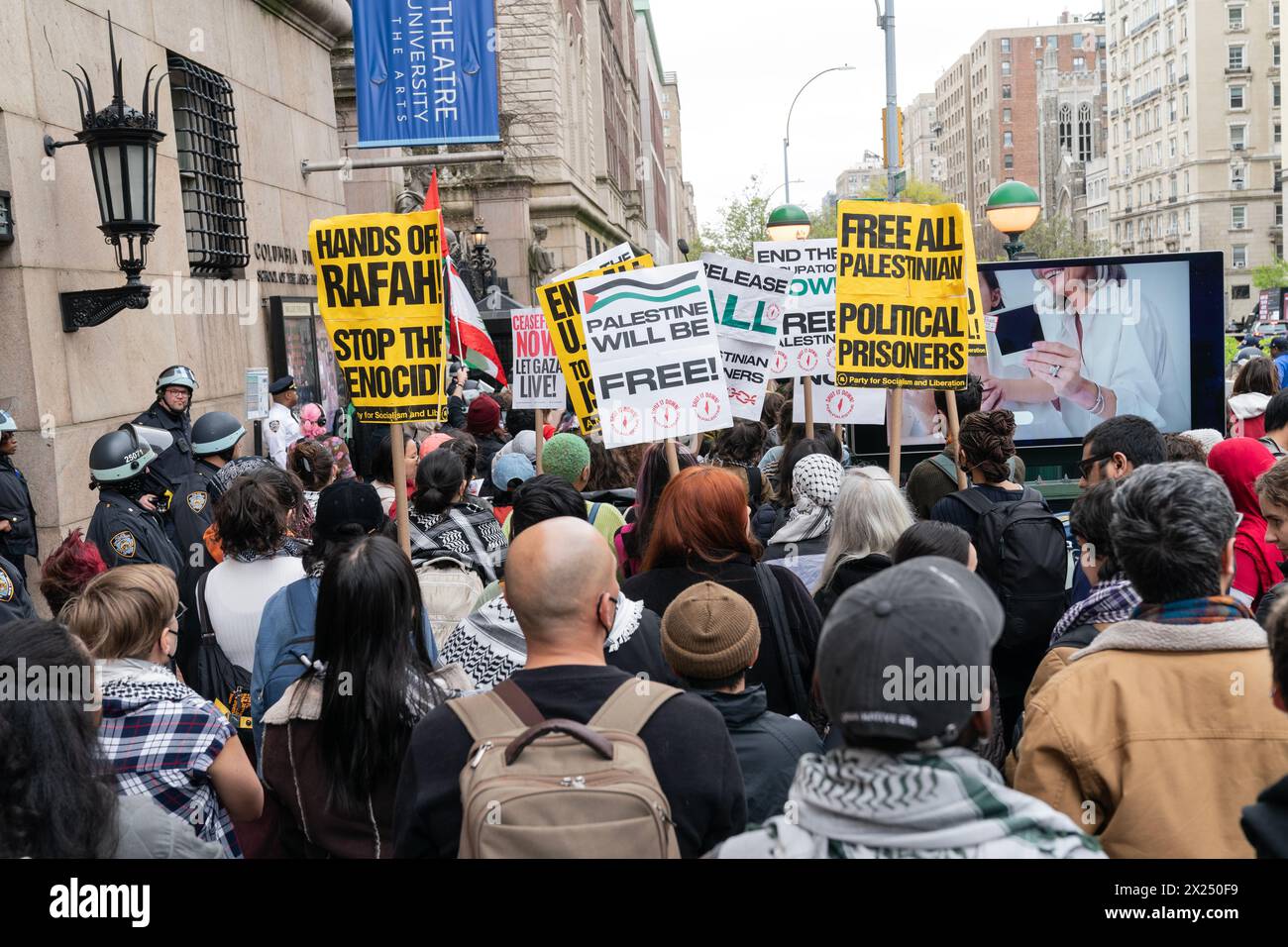 Supporters from various groups and some students continue pro ...