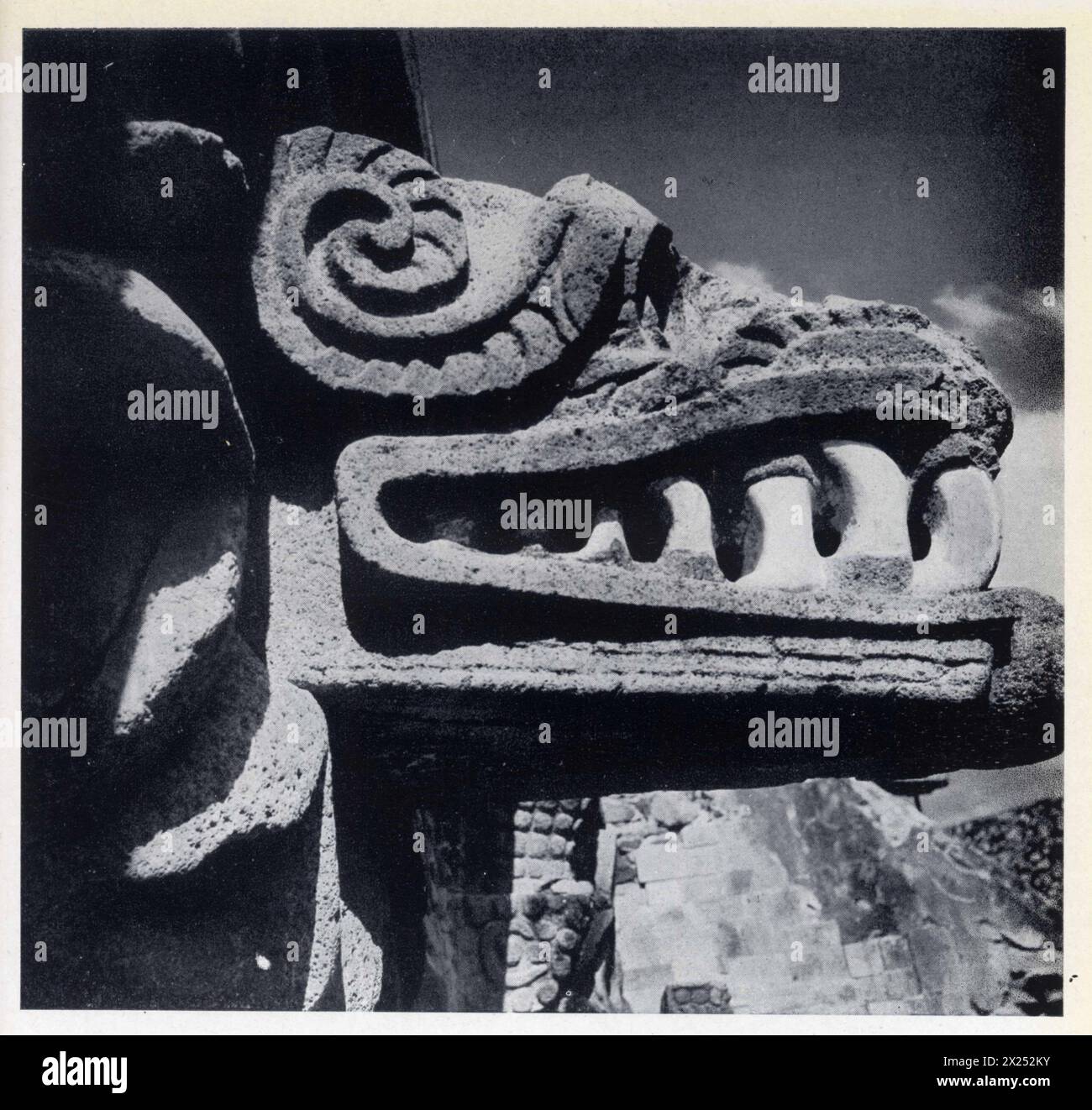 Pyramide de quetzalcoatl hi-res stock photography and images - Alamy