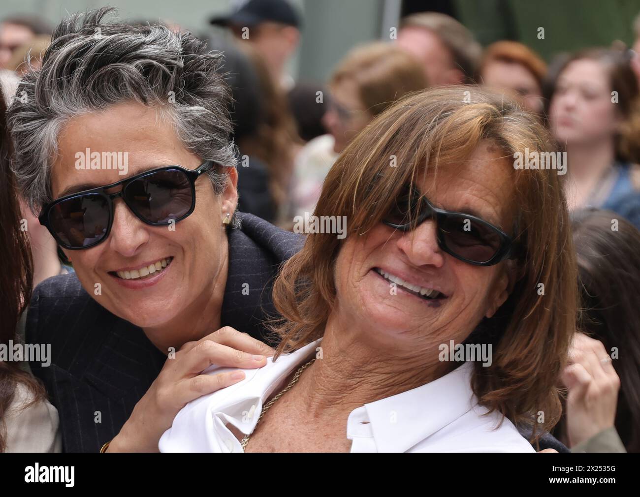 HOLLYWOOD, CA - APRIL 19: Alexandra Hedison, Bonnie Stoll at TCM Hosts ...
