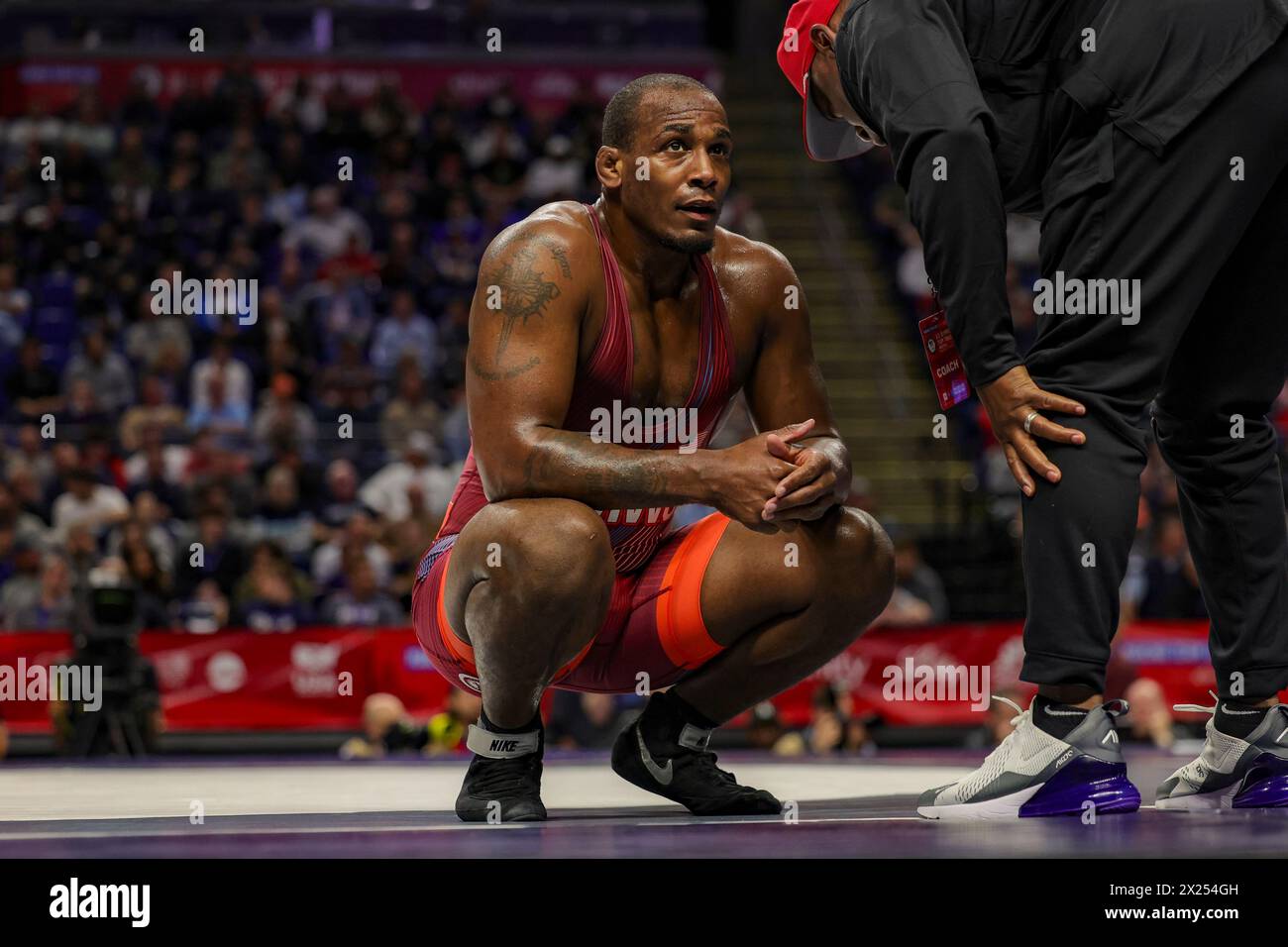 State College, Pennsylvania, USA. 19th Apr, 2024. J'DEN COX (red ...