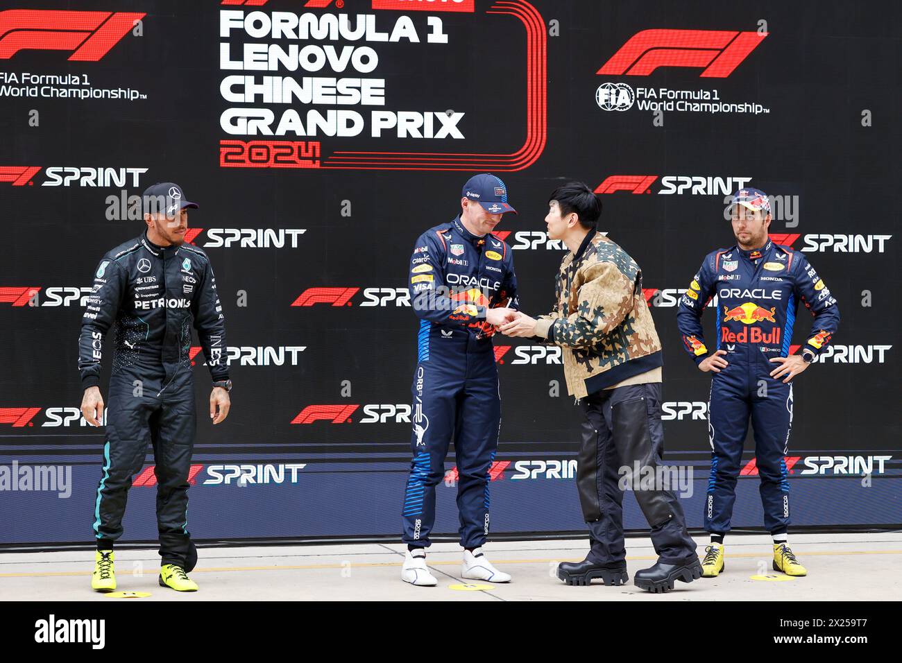 VERSTAPPEN Max (ned), Red Bull Racing RB20, portrait, PEREZ Sergio (mex ...