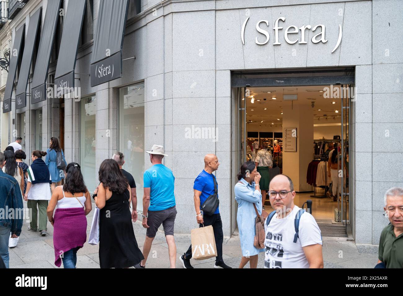 Sfera clothing store