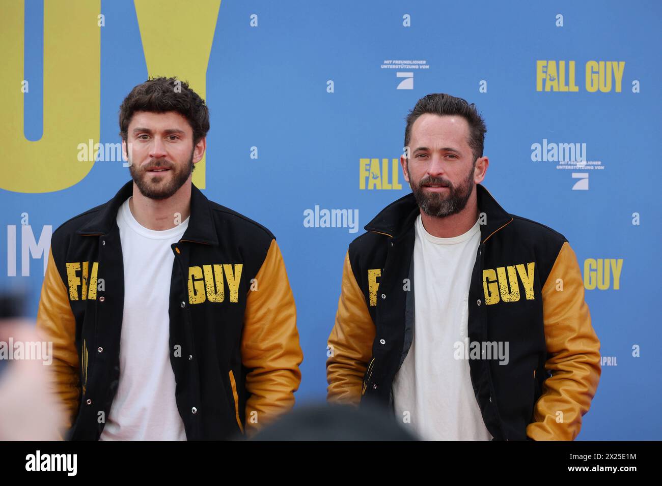 v.l. Ben Jenkin, Stunt-Man mit Logan Holladay, Stunt-Man auf der Europa ...