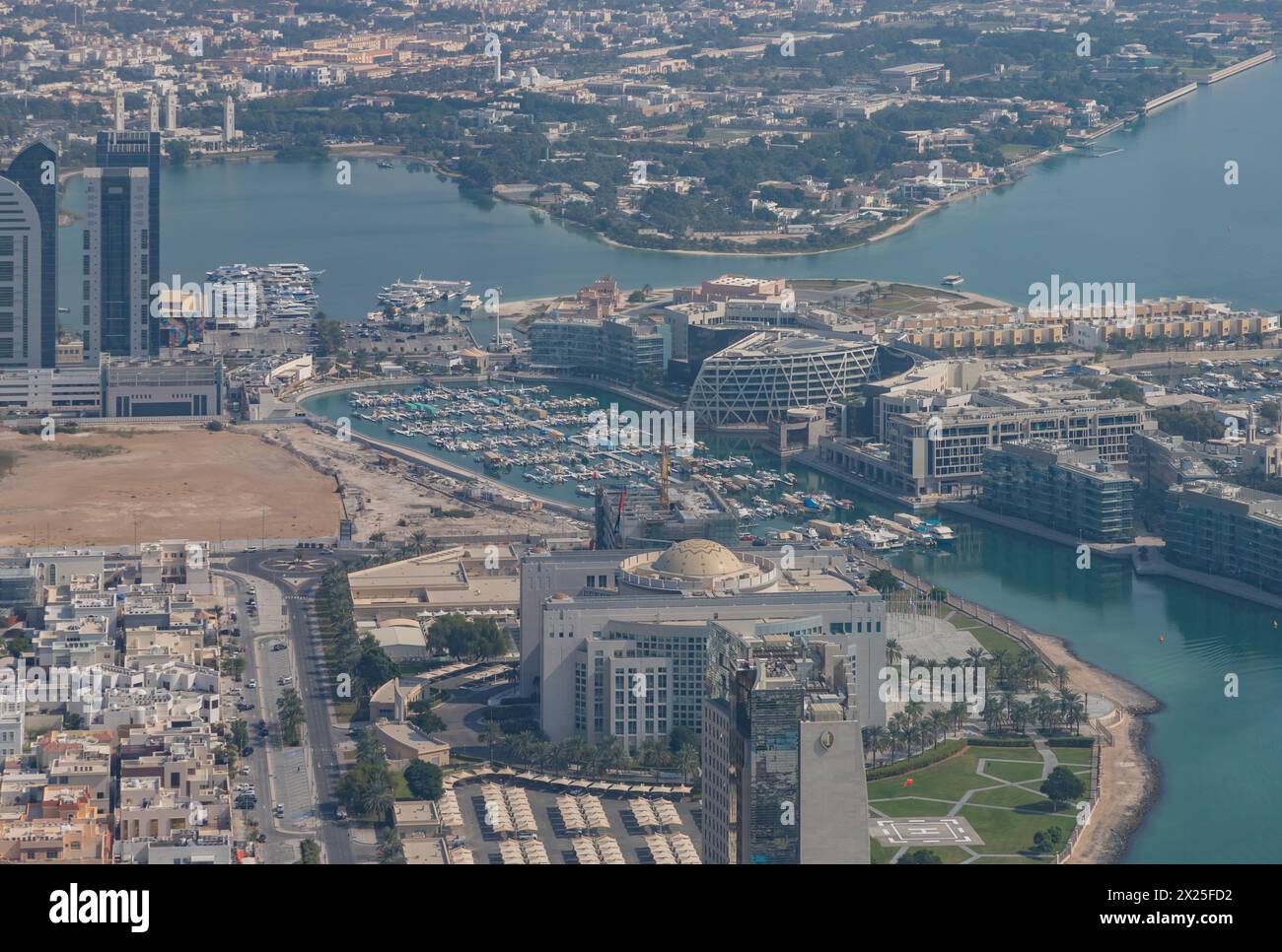 A picture of the Marsa Al Bateen Marina Stock Photo - Alamy