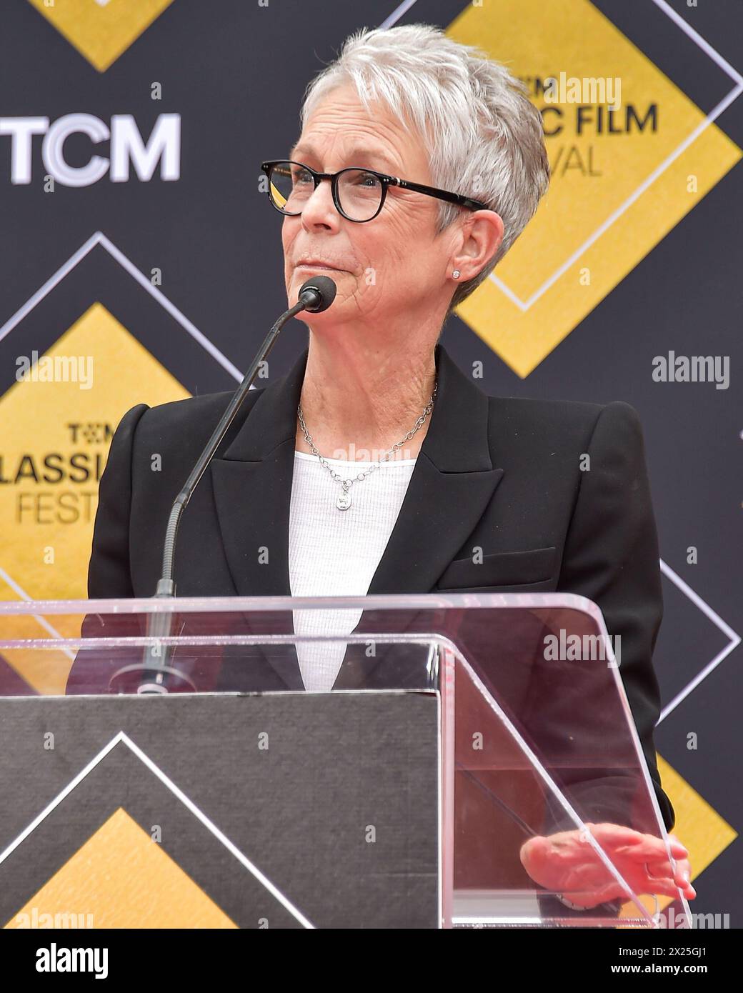 HOLLYWOOD, LOS ANGELES, CALIFORNIA, USA - APRIL 19: Jamie Lee Curtis ...