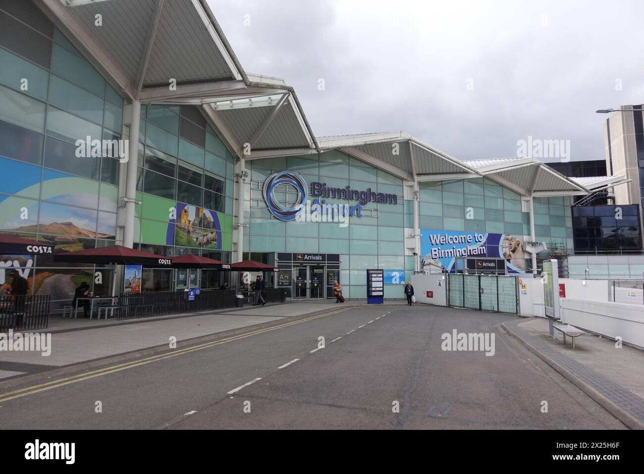 Birmingham airport security scanners hi-res stock photography and ...