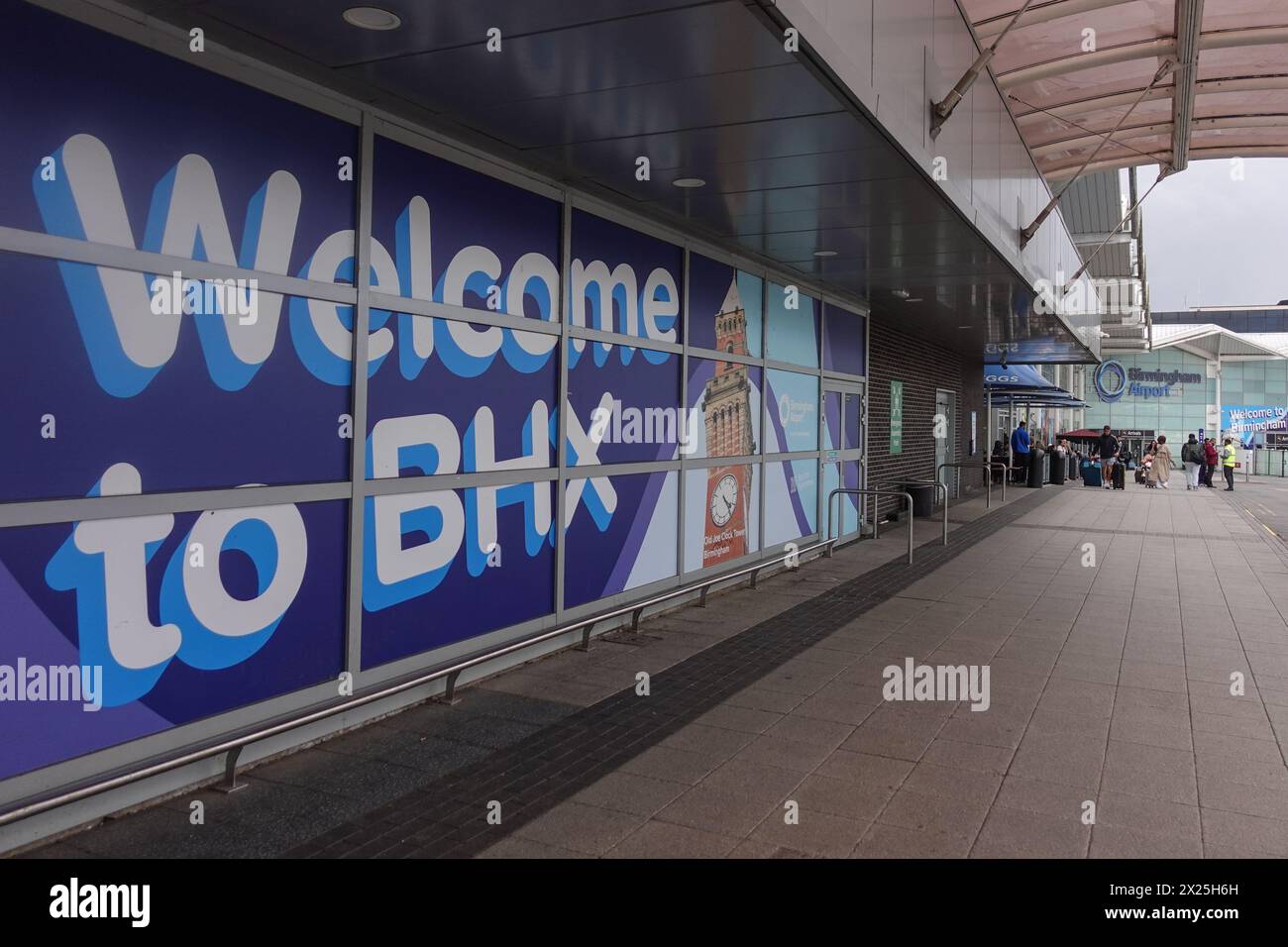 Birmingham airport scanners hi-res stock photography and images - Alamy