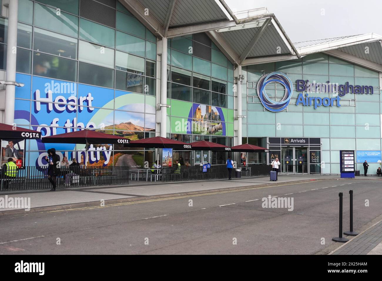 Birmingham airport security scanners hi-res stock photography and ...