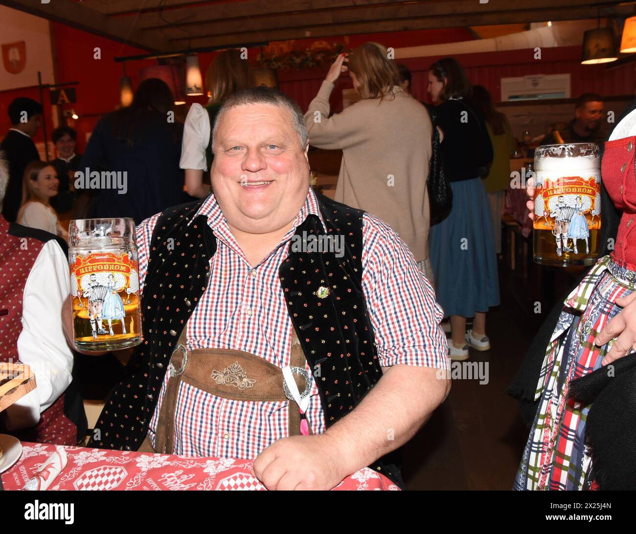 Manfred Nerlinger Gewichthaber Olympiasieger Muenchen 19.04.2024 Theresienwiese Einzug ...