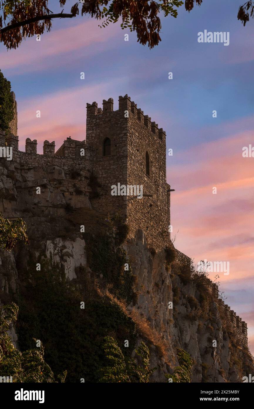 Refuge for conspirators during the Barons’ Revolt of 1160, the Castello ...