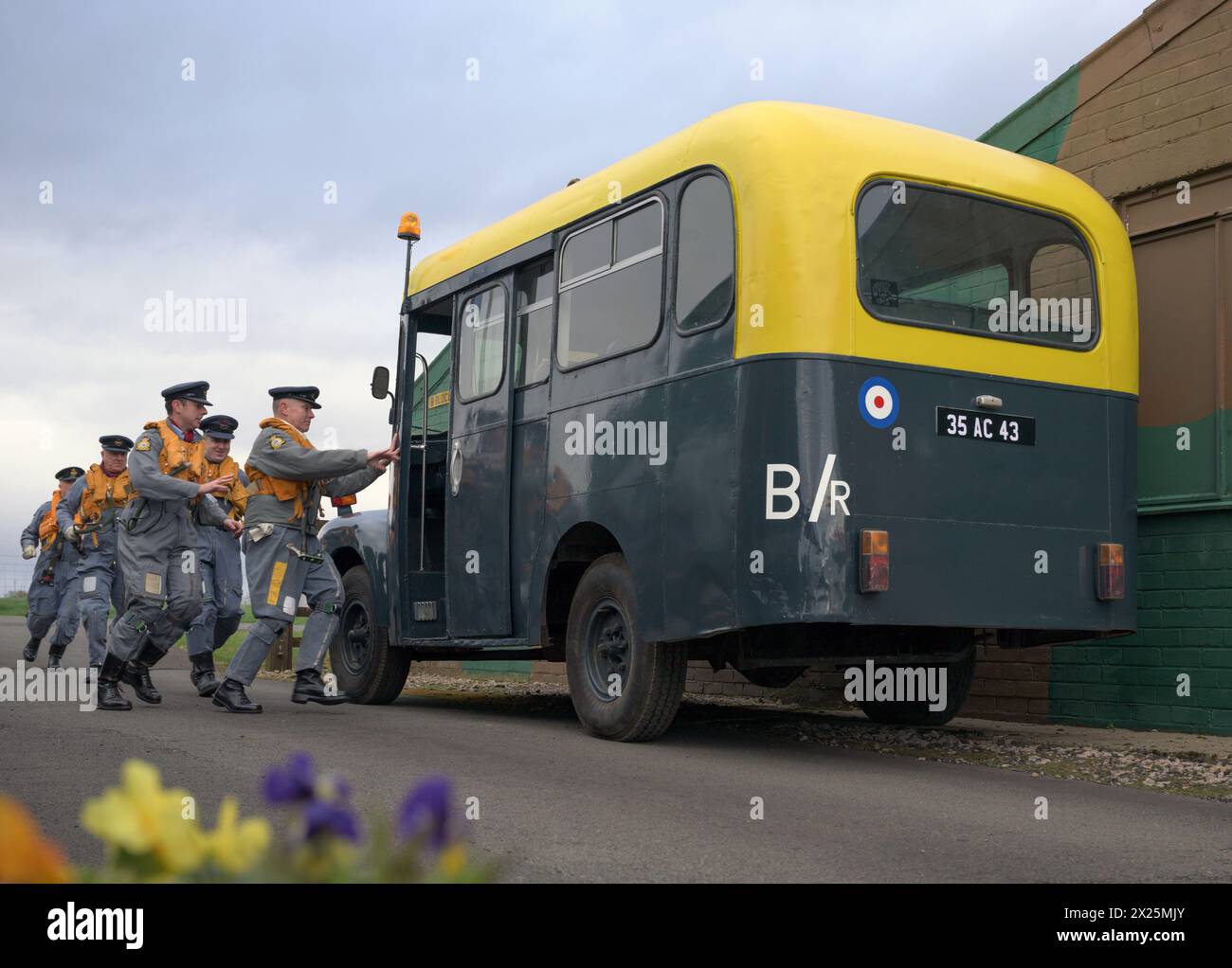 Ww2 airfield hi-res stock photography and images - Alamy