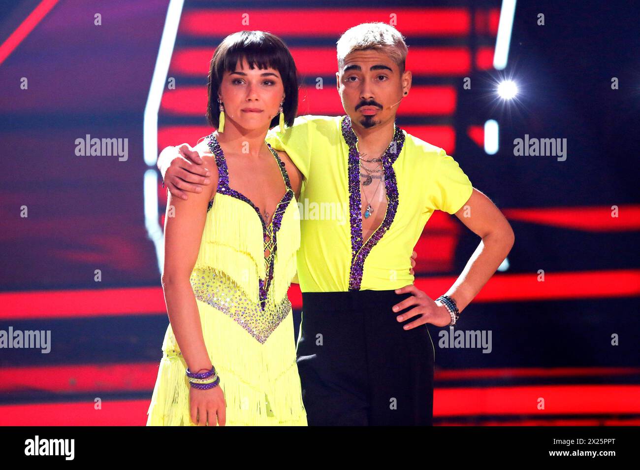 Tony Bauer mit Anastasia Stan in der siebten Live-Show der 17. Staffel ...