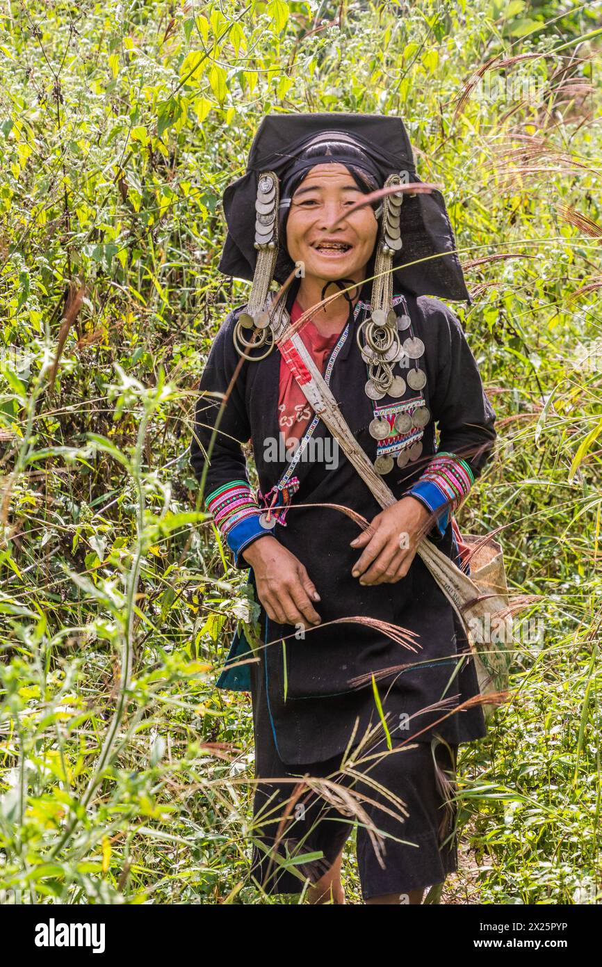 SAMARKISAY, LAOS - NOVEMBER 22, 2019: Akha ethnicity woman in her ...