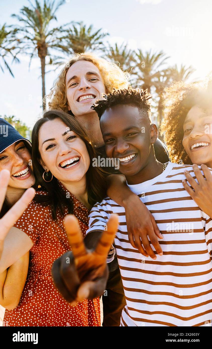 Multicultural group trendy young hi-res stock photography and images ...