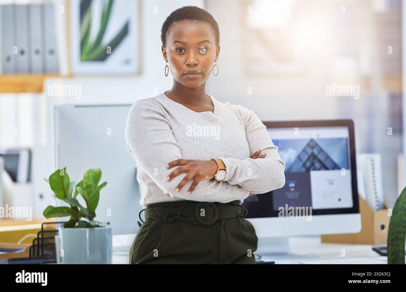Admin clerk hi-res stock photography and images - Alamy