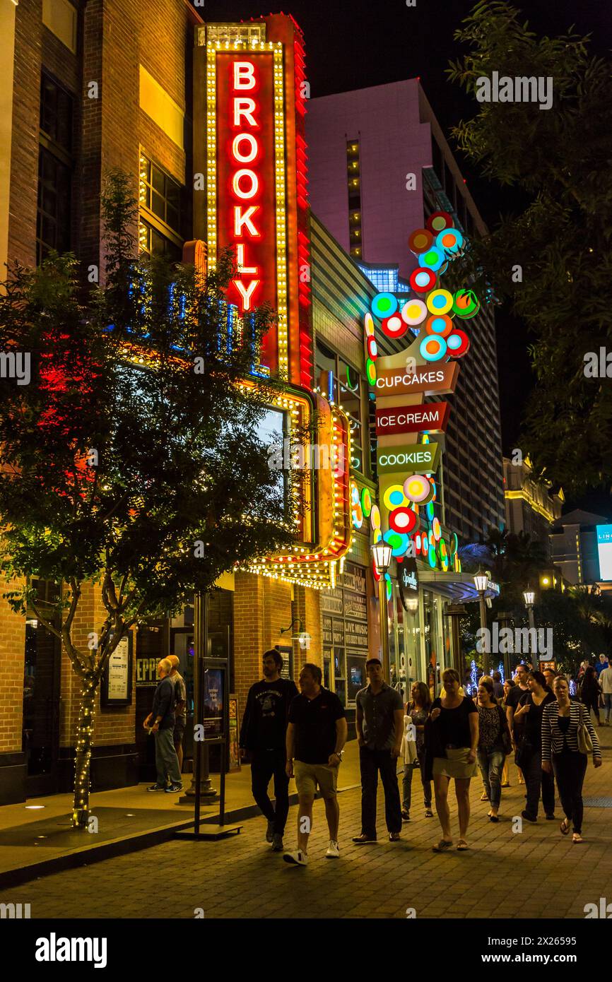 Linq promenade hi-res stock photography and images - Alamy