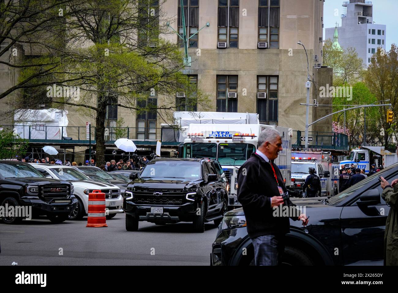 New York, NY, USA. 19th Apr, 2024. Police patrol after Maxwell ...